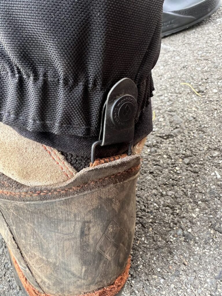 【モンベル『ロガーゲーター』】使用してみた感想、気づきなどをつらつら【林業アイテム】 | とみーブログ